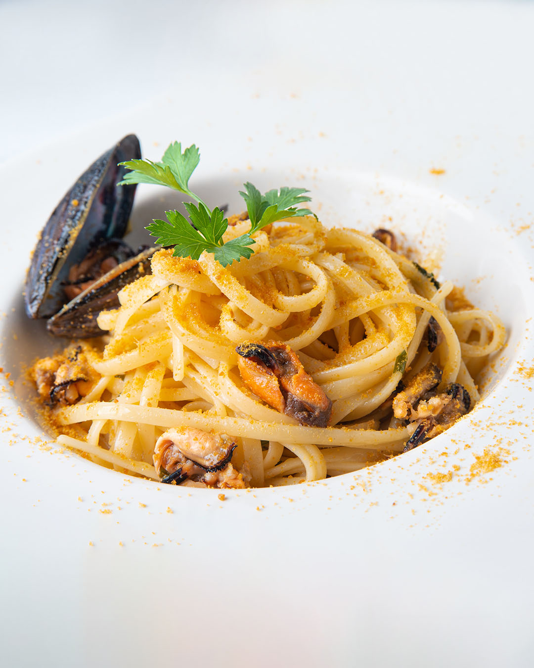 Spaghetti con cozze e bottarga
